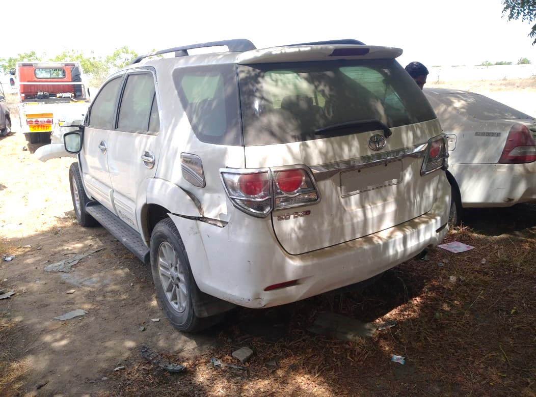 Tochanwala Assistance - Toyota Fortuner Towing